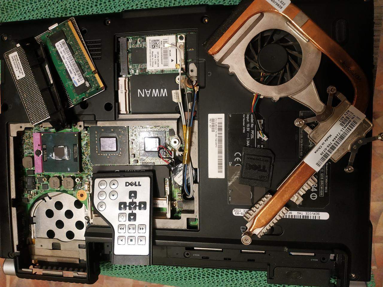 Продам ноутбук dell
