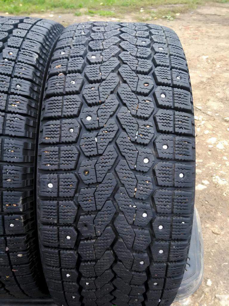 Продам резину зимнюю к-т R15 yokohama ice guard 195\50 низкопрофильная